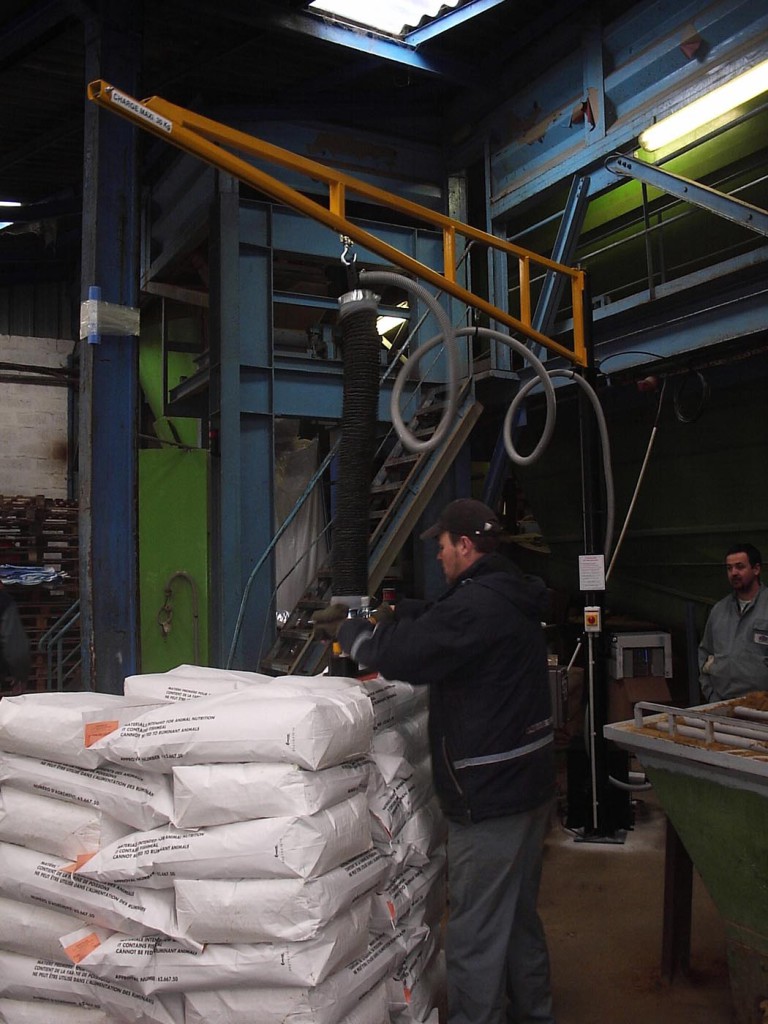 Manutention de sacs lever des sacs, palettisateur de sacs - MANUPAC